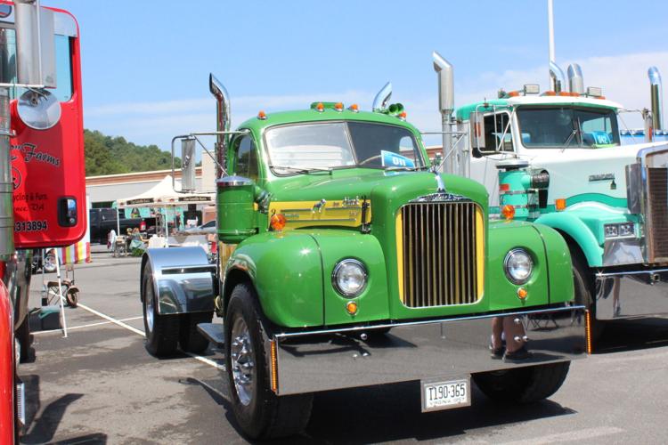 BM Waddell Equipment named best of show at 'Big Rig Showdown' | News ...