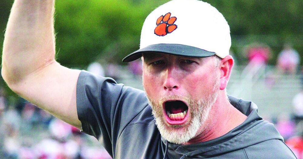 Honaker football coach Aaron Lowe Q&A | Sports | thelebanonnews.com