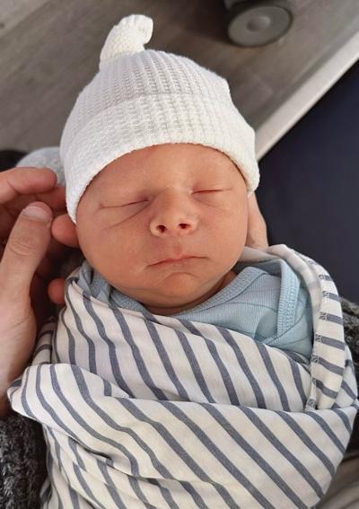 Simon Adrian Dukes Birth Announcement | Births | themessengerky.com