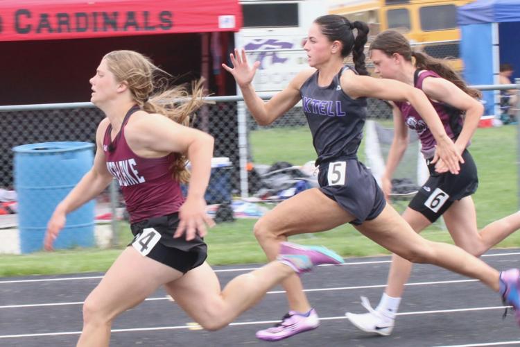 Sixteen Cats, Two Falcons Qualify to State | Axtell | themindencourier.com