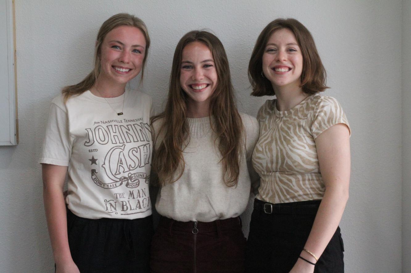 Snell Sisters Earn Valedictorian Honors | Local News | themindencourier.com