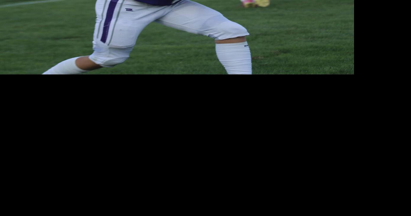 Dawgs Dominate St. Paul 33-0 | Minden | themindencourier.com