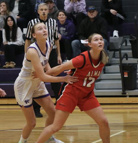 Lady Wildcats Split Weekend Games | Axtell | themindencourier.com