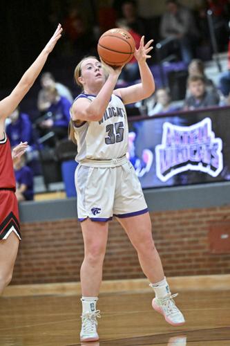 Lady Cats Can’t Corral Broncos | Axtell | themindencourier.com