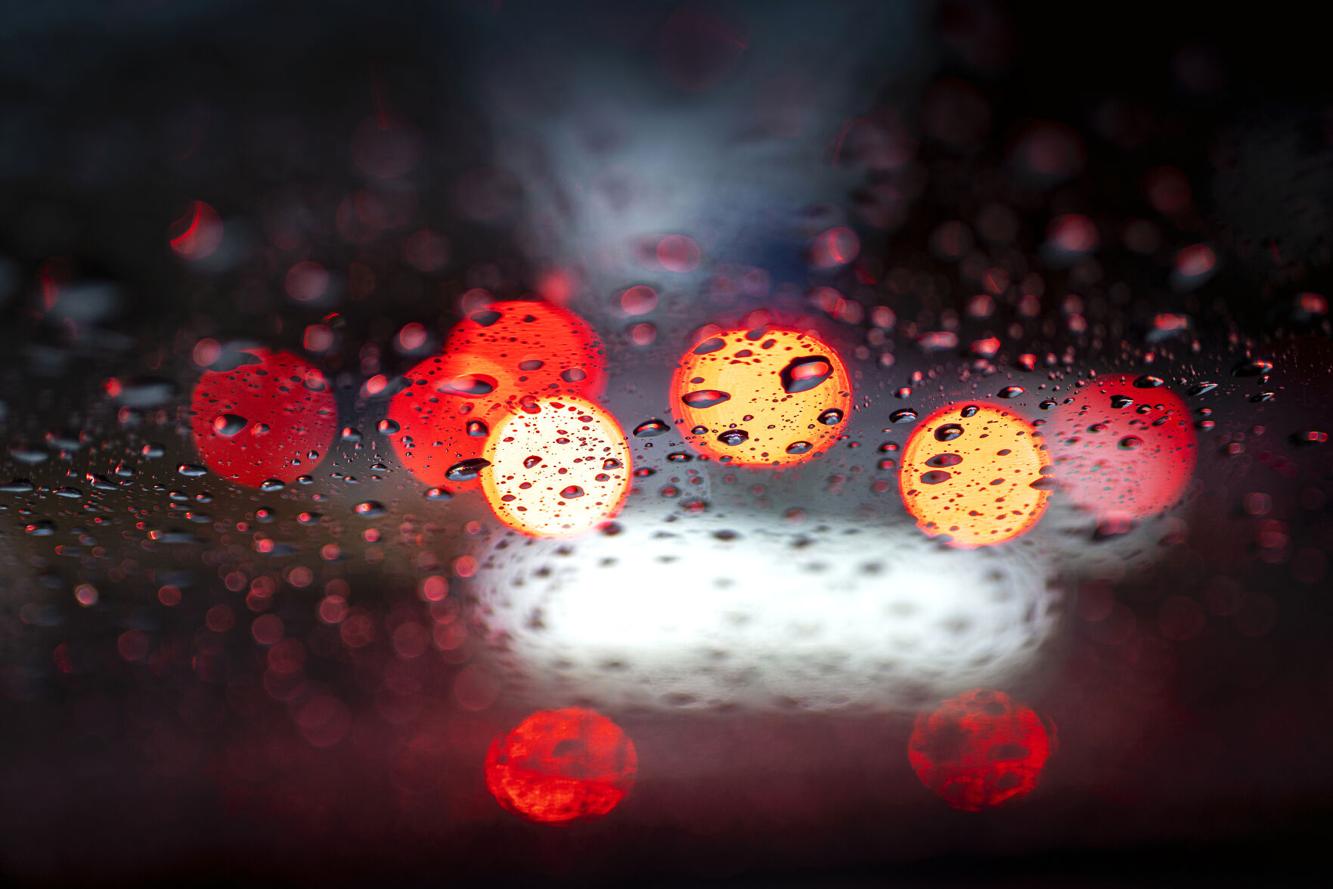 Woman tries to jump off bridge | News | thenassauguardian.com