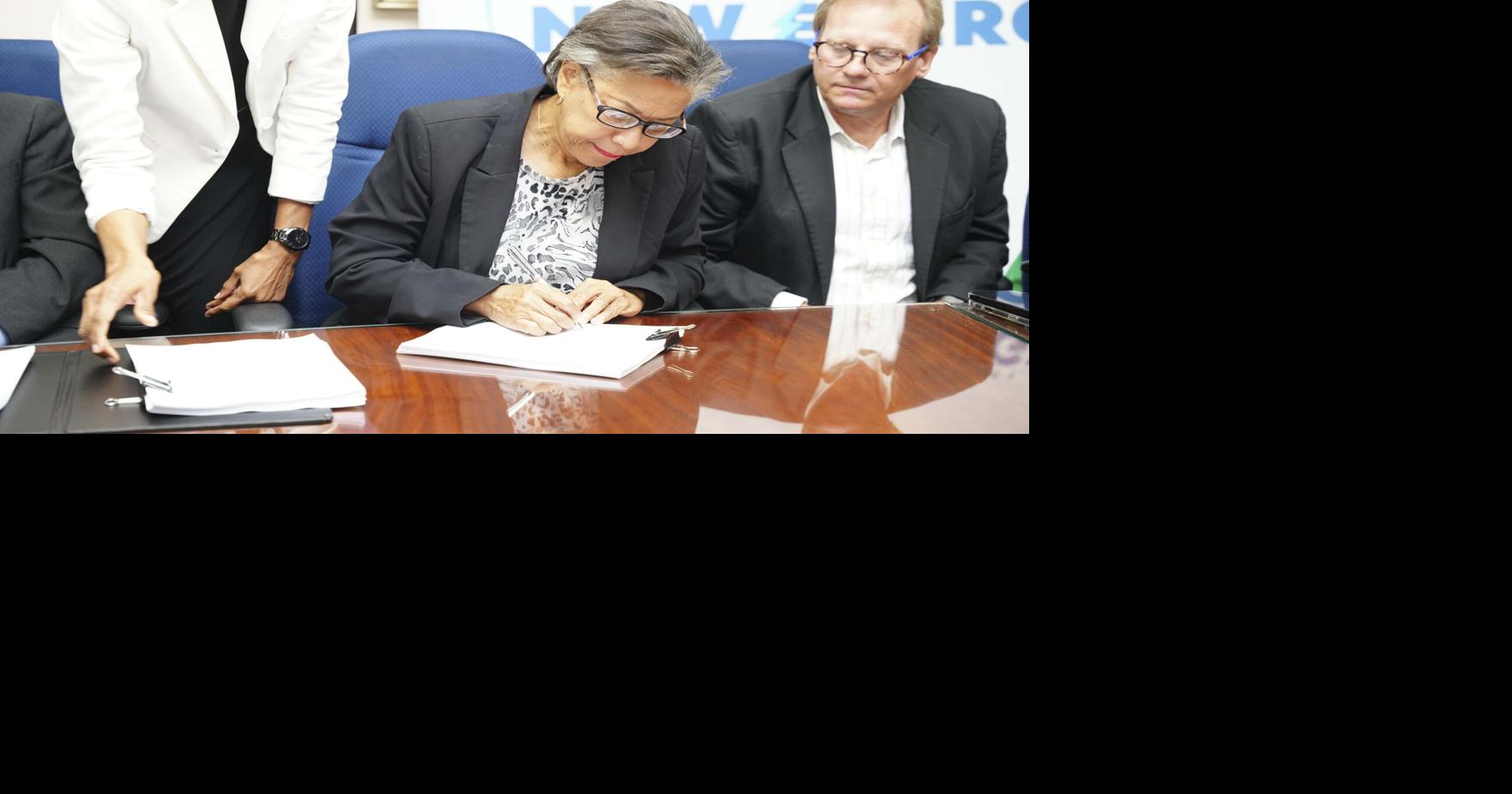 Govt finalizes LNG deal with Shell North America, FOCOL | Business ...