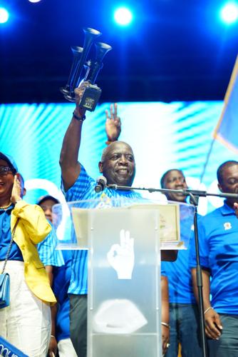 Davis: FNM trying to scare Bahamians over immigration | News ...