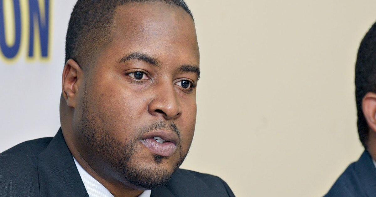 Adrian Gibson in police custody | Home | thenassauguardian.com