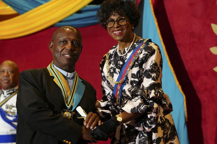 Hundreds honored | News | thenassauguardian.com