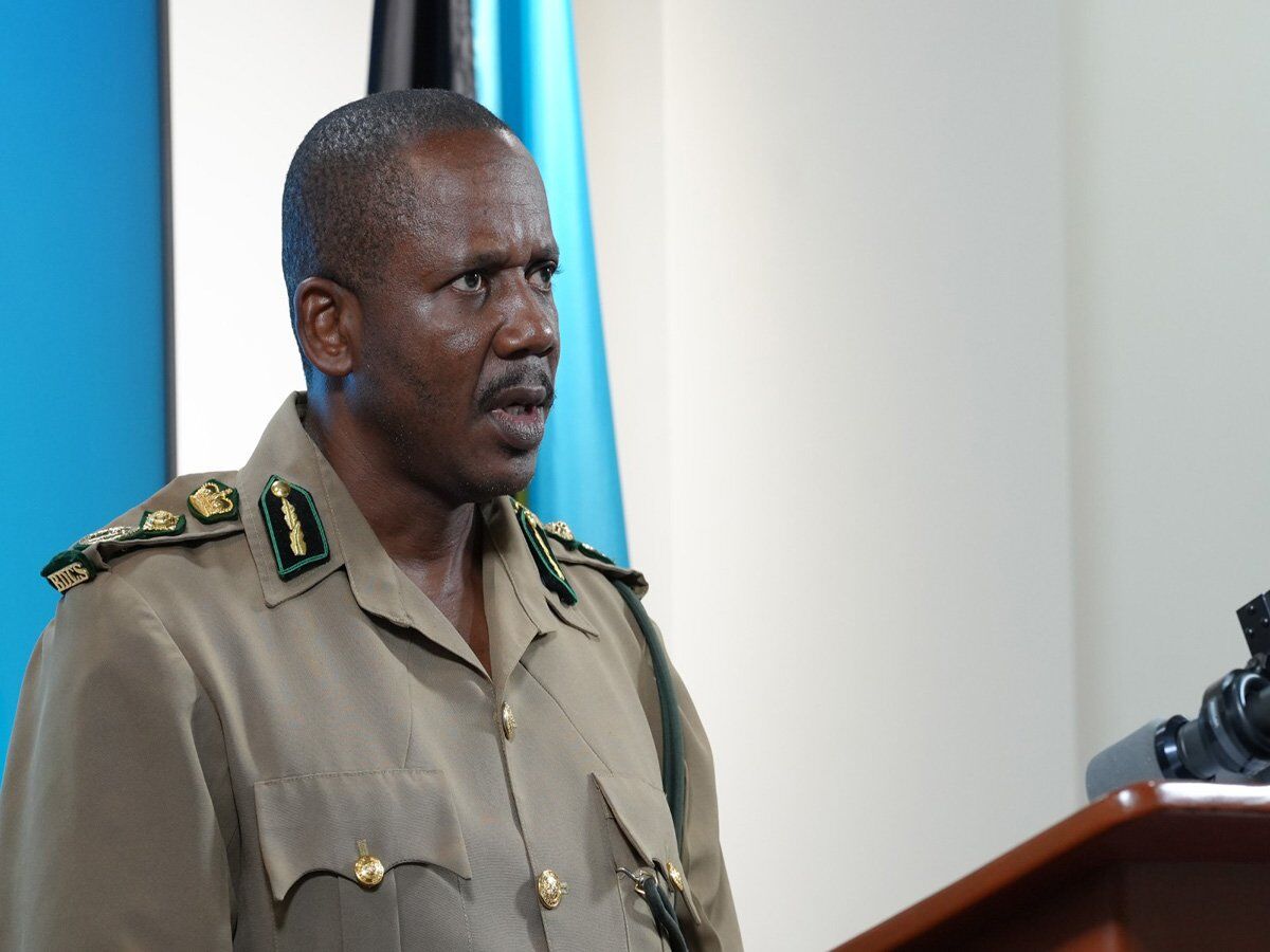 Prison chief defends inmate work release | News | thenassauguardian.com