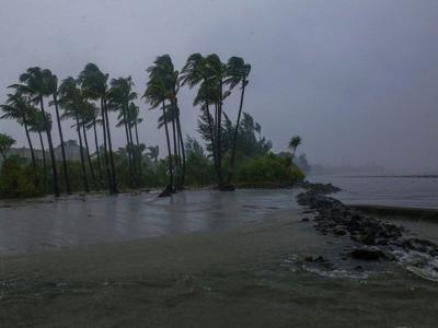 severe beach thunderstorm