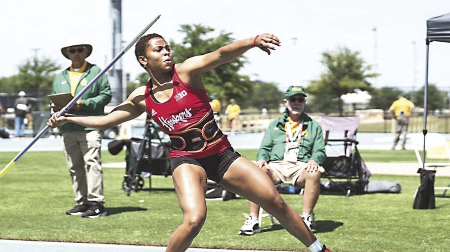 Strachan to enter transfer portal; Otabor, Cartwright honored | Sports ...