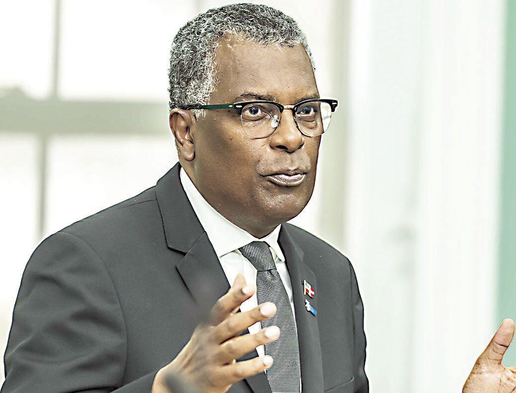 Mitchell pledges to lobby for banking services on islands | News ...