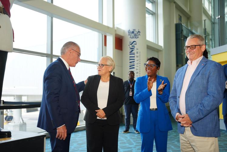Breeze Airways launches nonstop service between Nassau and Tampa ...