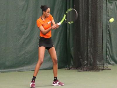 Simms sees action at IWU Fall Classic | Sports | thenassauguardian.com