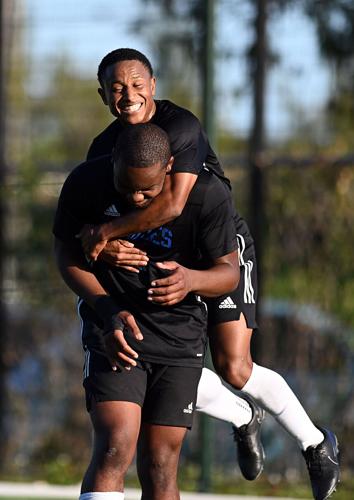 Mingoes get revenge victory on the Renegades | Sports ...