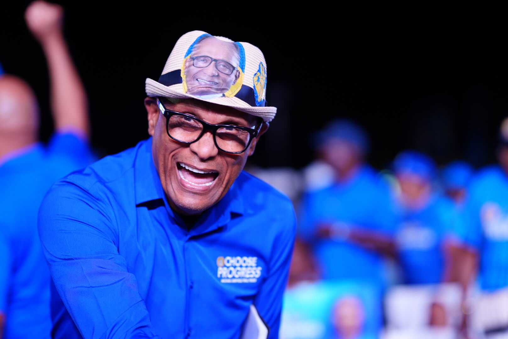 Darville slams Sands' performance as minister | News ...