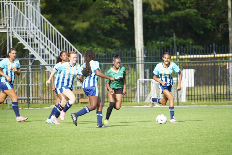 Dragons, Windsor win soccer titles | Sports | thenassauguardian.com