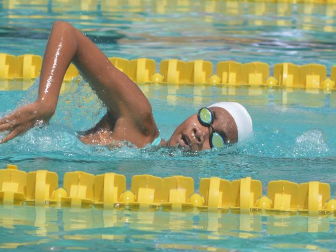 Swimmers perform well at Mako Aquatics meet | Sports ...