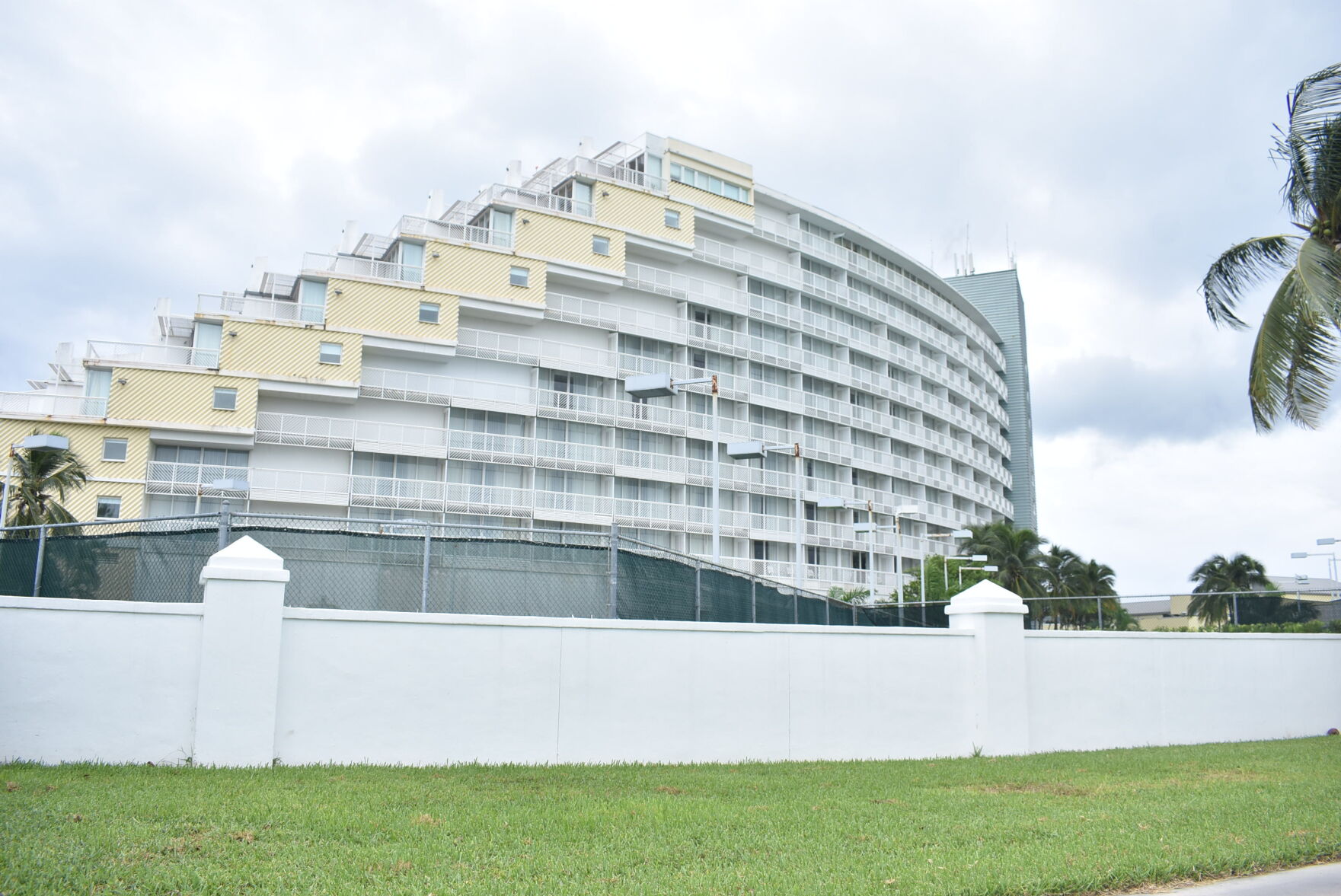 PM: Money for Grand Lucayan sale will go to Hotel Corp. | News ...