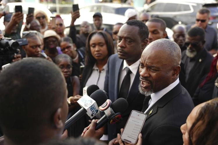 Mixed reaction to Lewis' exit from FNM | Grand Bahama ...