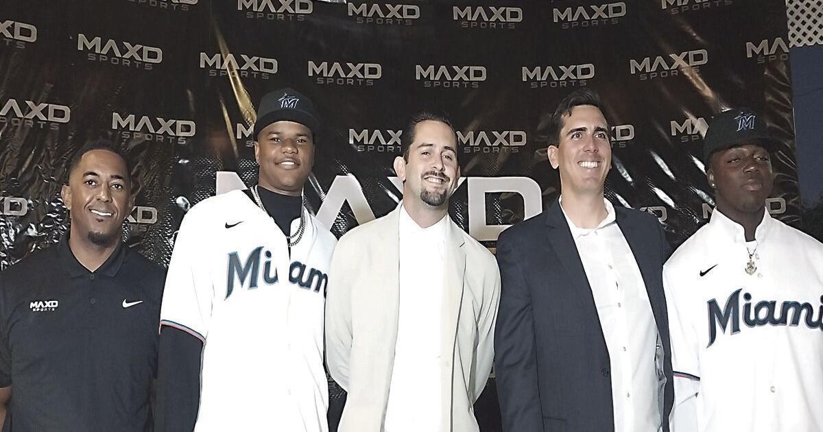 Athletes from MaxD sign with the Marlins | Sports | thenassauguardian.com