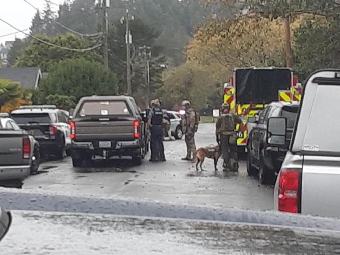 Photos / Update: Standoff in South Lincoln City | News | thenewsguard.com