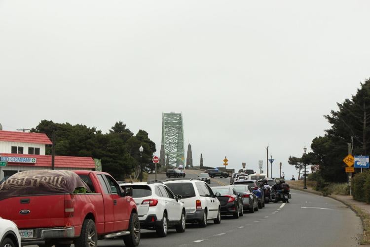 Photos / Bridge Shooting: 1 person deceased, 1 person detained | News ...