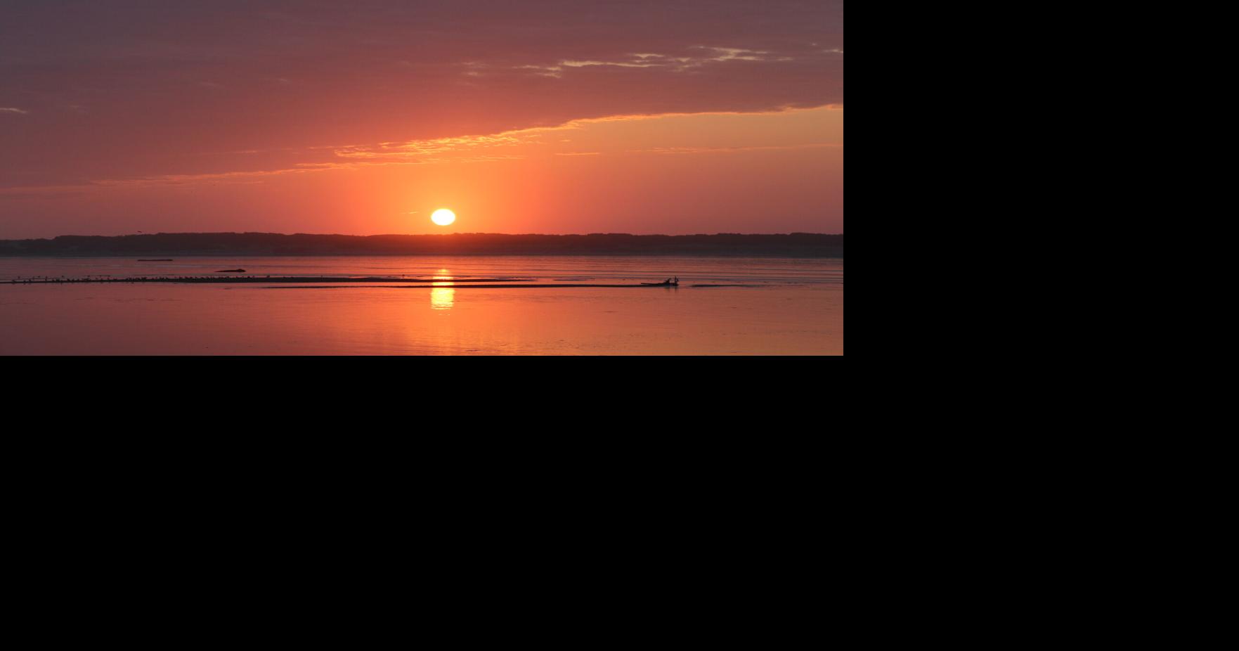 Photos / Coast Moment: Monday sunset | News | thenewsguard.com