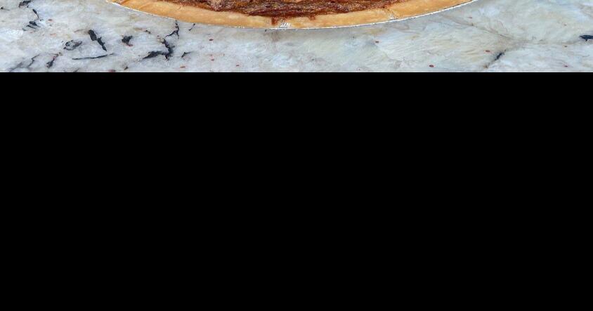 Barbara Kuper's Pecan Pie | Paper Plate | thepaper.media