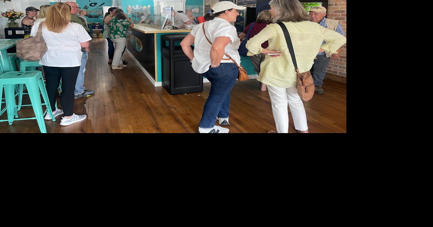 Ono Poke Bowl makes a splash on opening day | Paper Plate | The Paper