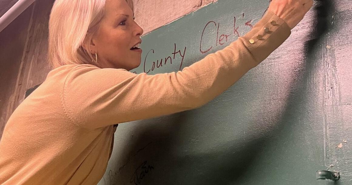 Wall-signing celebrates Burke Courthouse renovations | Burke County, NC ...