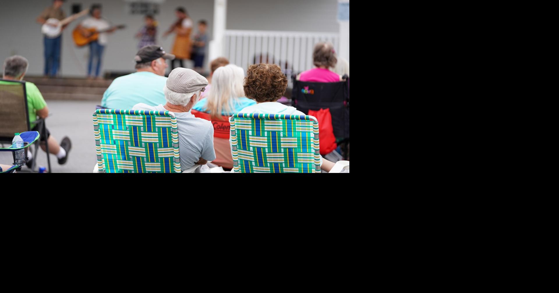 Dancing and music return to Glen Alpine with 'Pickin’ in the Streets' | A&E | The Paper