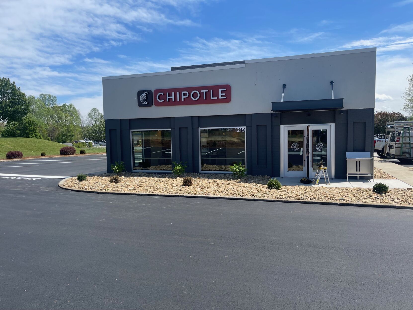 Eateries push toward opening | Business | The Paper