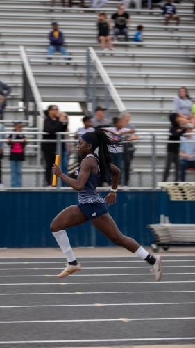 Track trio shines on Senior Night at relays | Sports | theparisnews.com