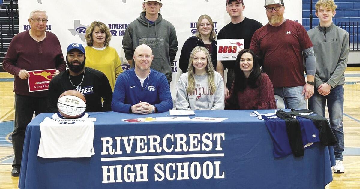 RHS’ Duvall signs with Austin College | Rivercrest Isd | theparisnews.com