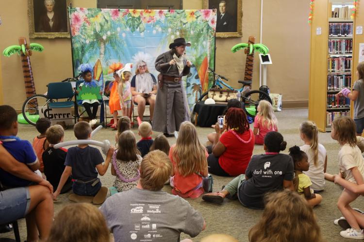 The books of summer | News | theparisnews.com