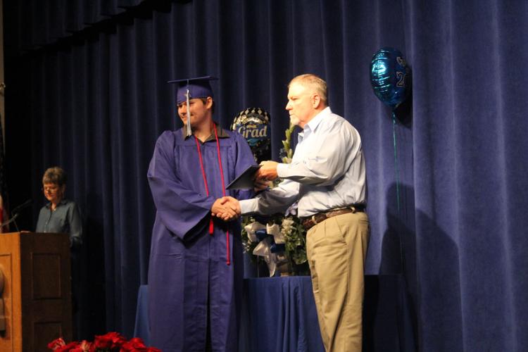 Roxton ISD students say farewell to school | Roxton Isd | theparisnews.com