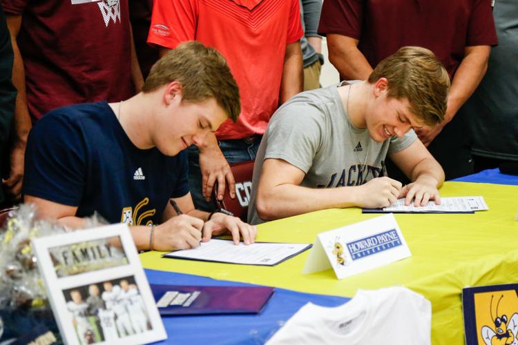 Knickerbocker twins sign to play football at Howard Payne University ...