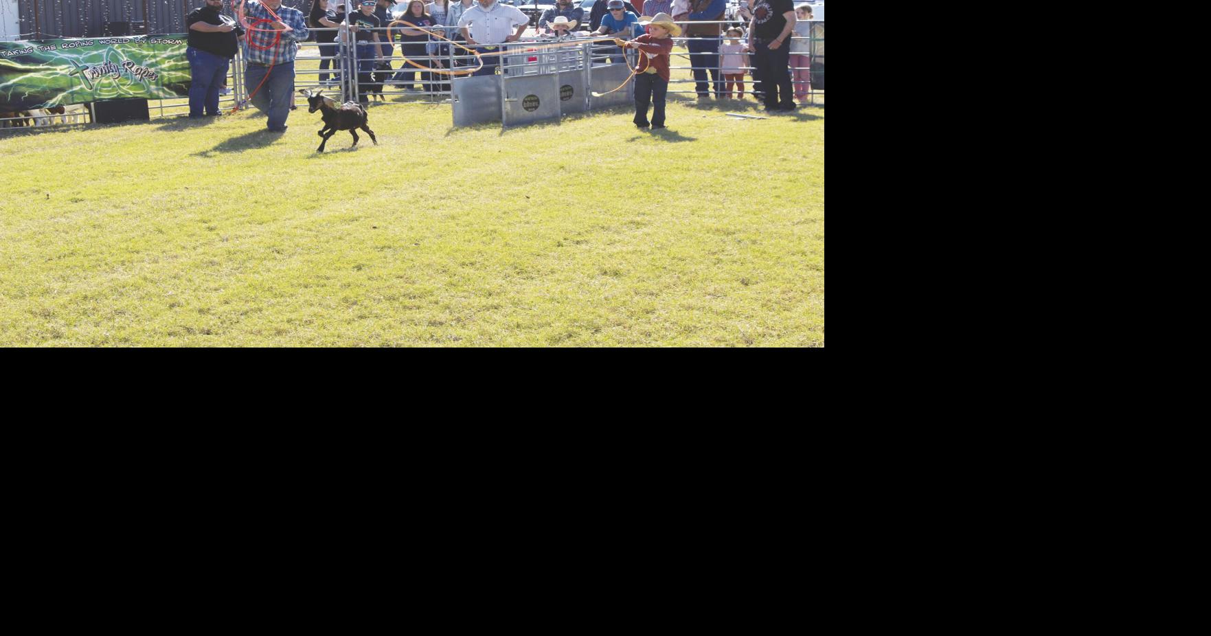 Community Faces | Goat Ropers | News | theparisnews.com