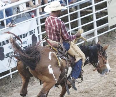 75th Bogata Rodeo crowns winners in events | Bogata | theparisnews.com