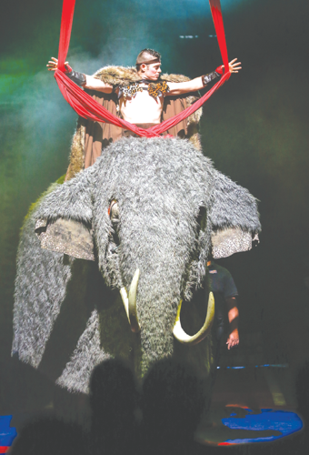 Circus-Saurus in Paris | News | theparisnews.com