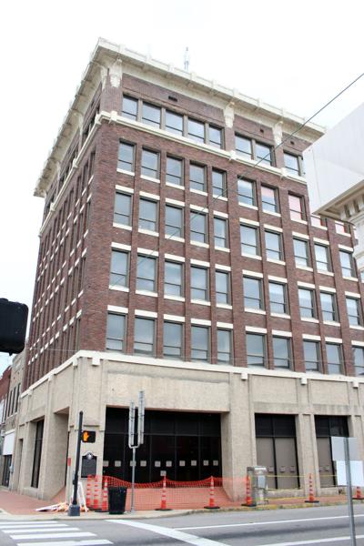 Owner of bank building sued over conditions | News | theparisnews.com