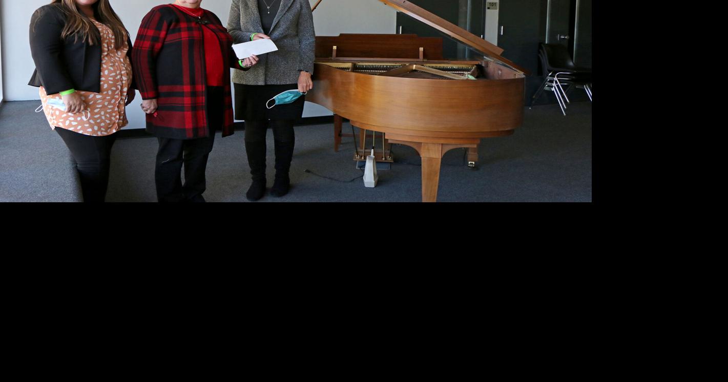 PJC Endowment honors Paul Keith Denney | Free | theparisnews.com