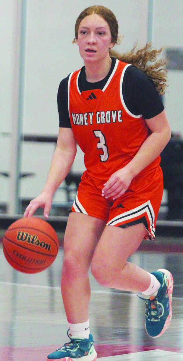 No. 10 Lady Warriors roll past RHS at home | Free | theparisnews.com