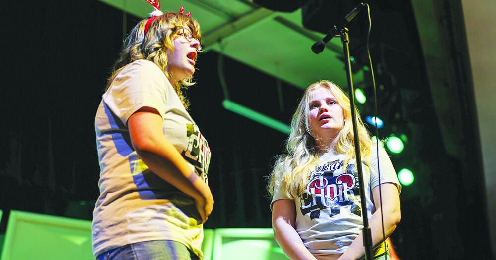 Paris ISD choirs deliver an evening of holiday harmony | News ...