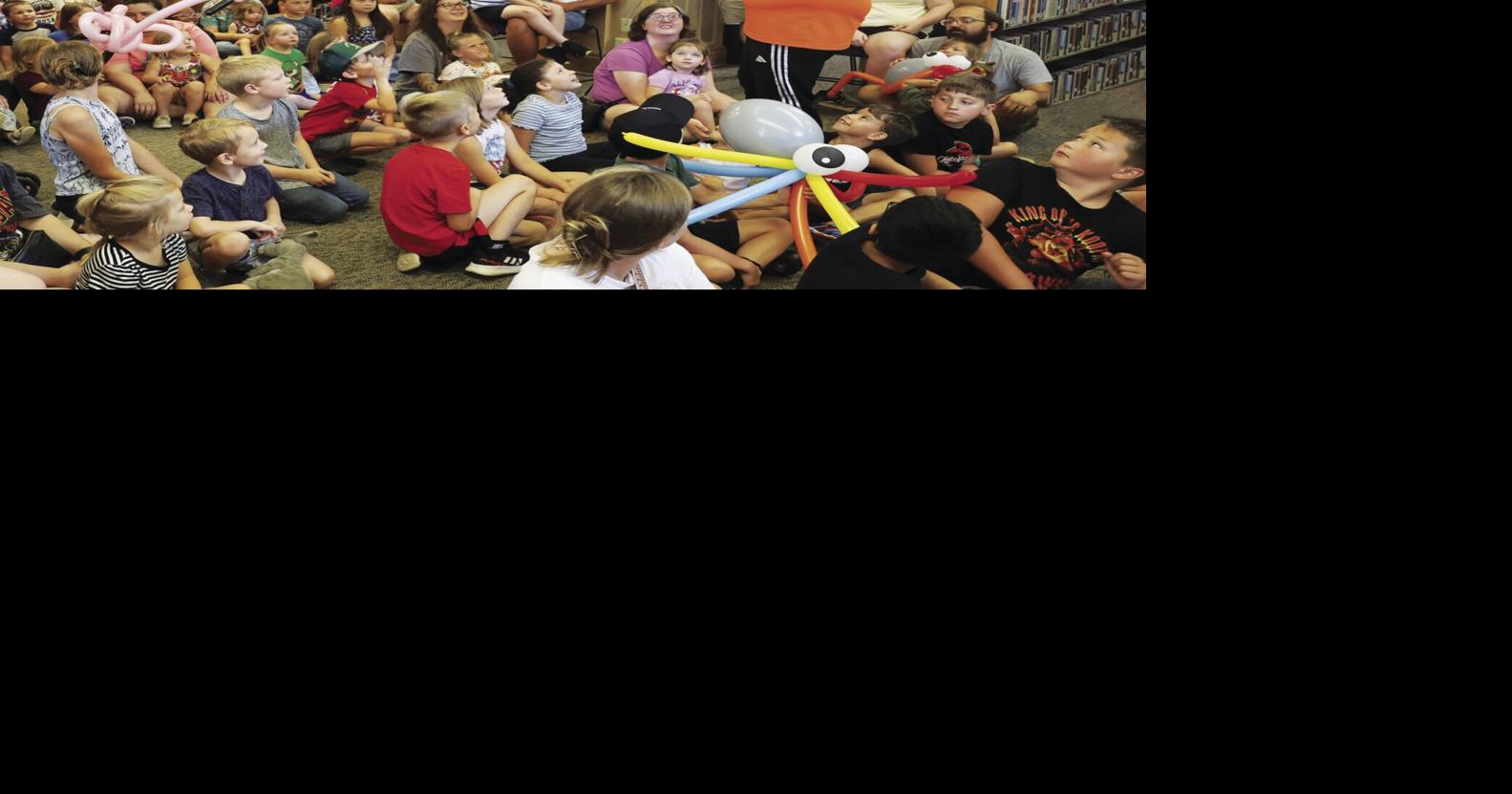 Free: Magic in the air: Storyteller captures audience with balloon ...