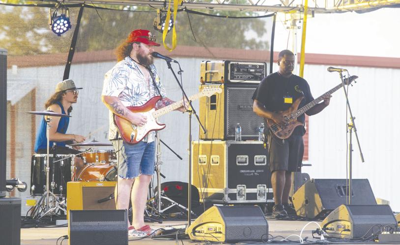 Weather downer at festival: Stormy skies keep balloons grounded but ...
