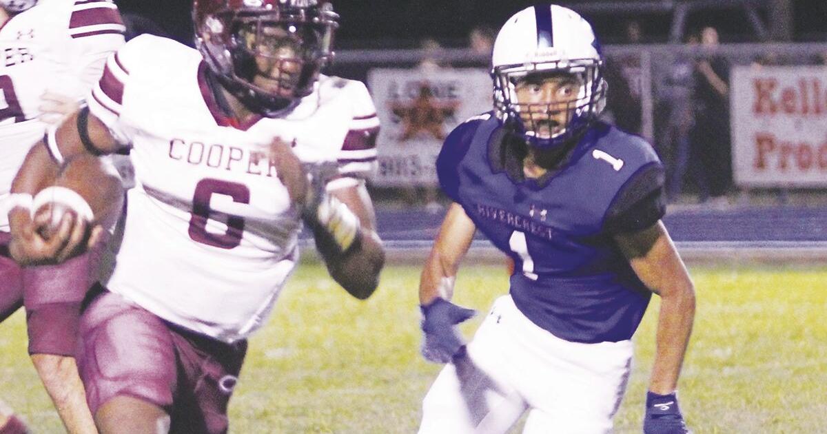 No. 4 Cooper races past Rebels | Cooper Isd | theparisnews.com