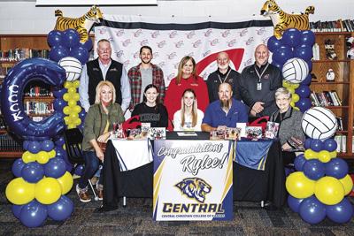 Lady Mustangs’ Chapman signs with Central Christian | Sports ...
